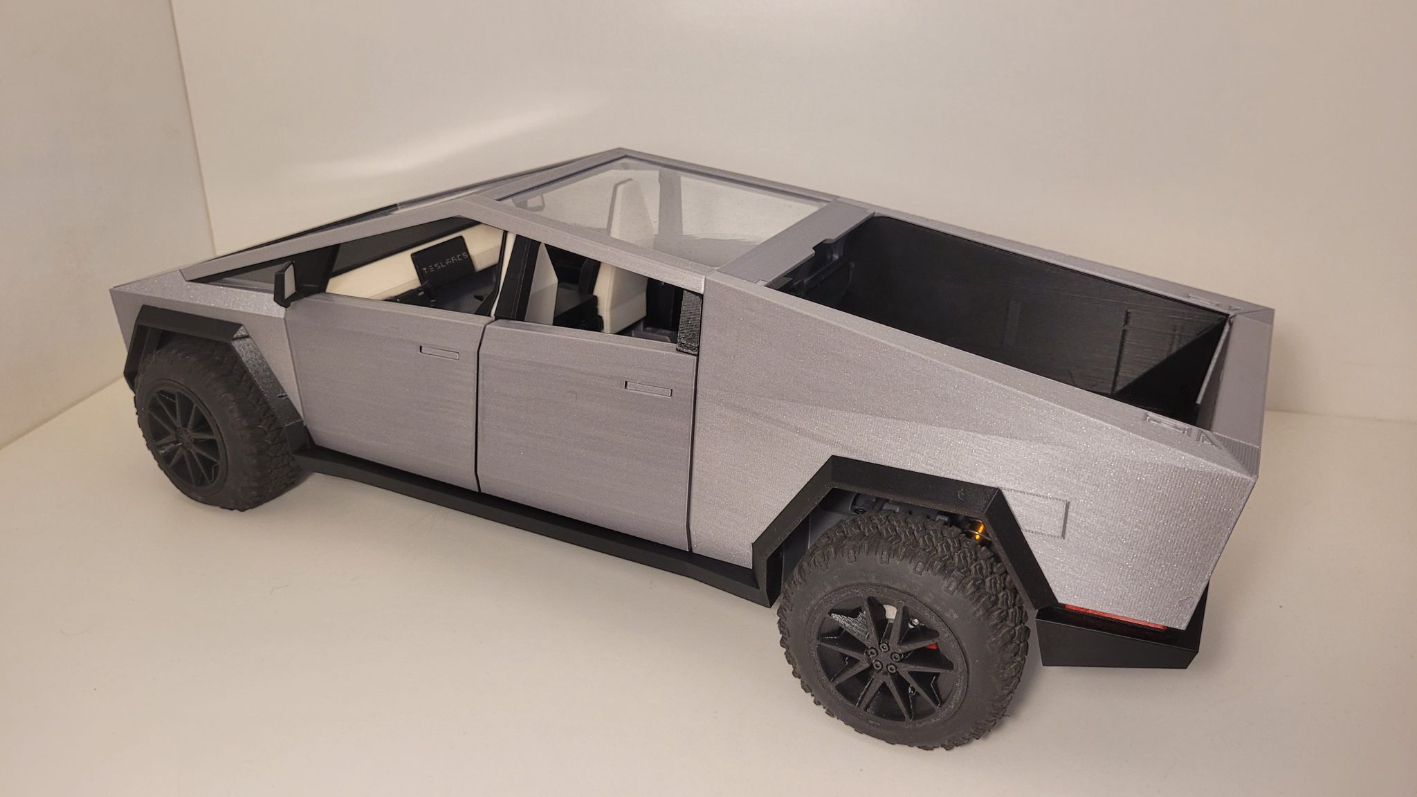 Tesla Cybertruck RC - TeslaRCs - Tesla Cybertruck RC cars