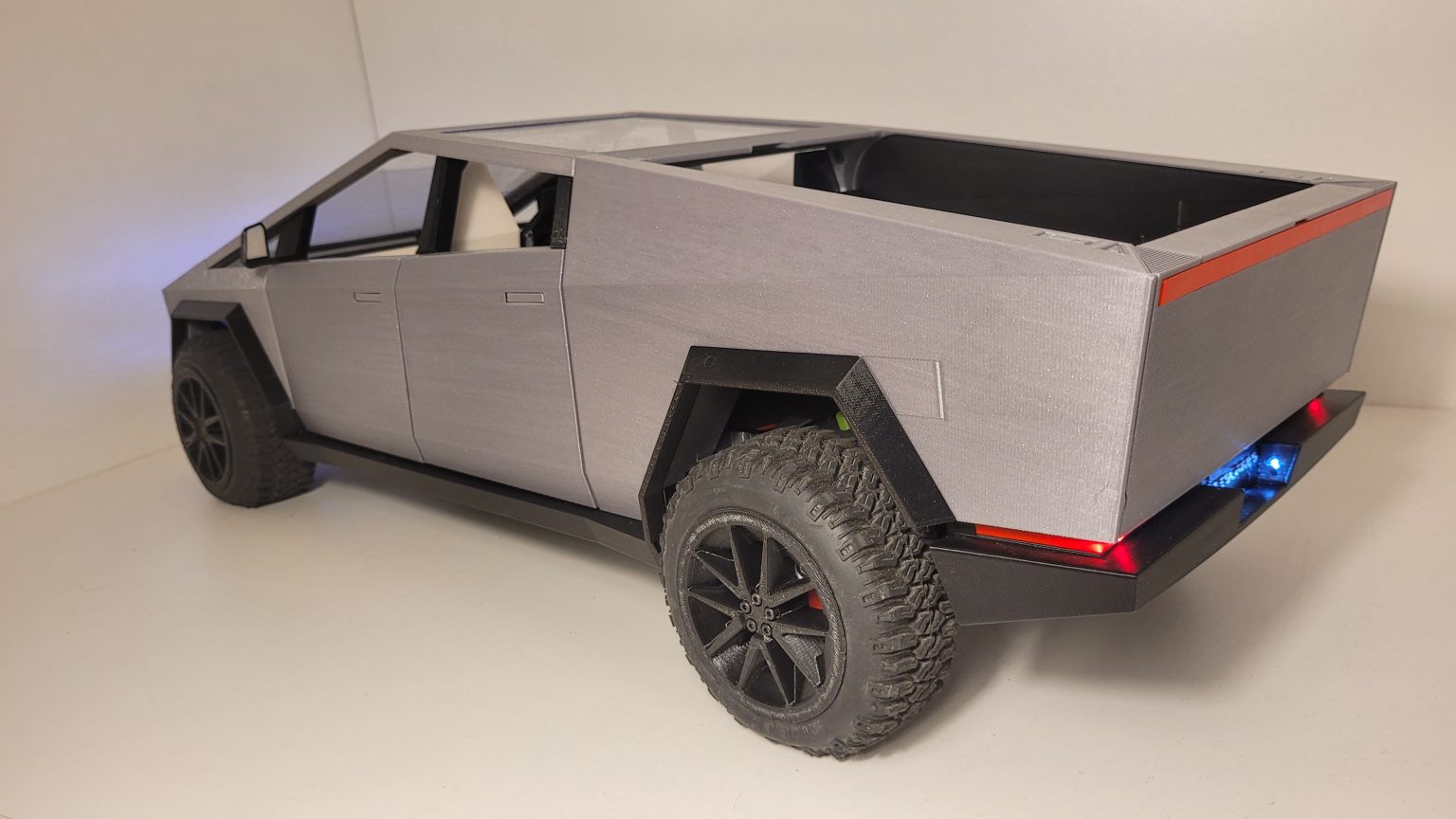 Tesla Cybertruck RC - TeslaRCs - Tesla Cybertruck RC cars