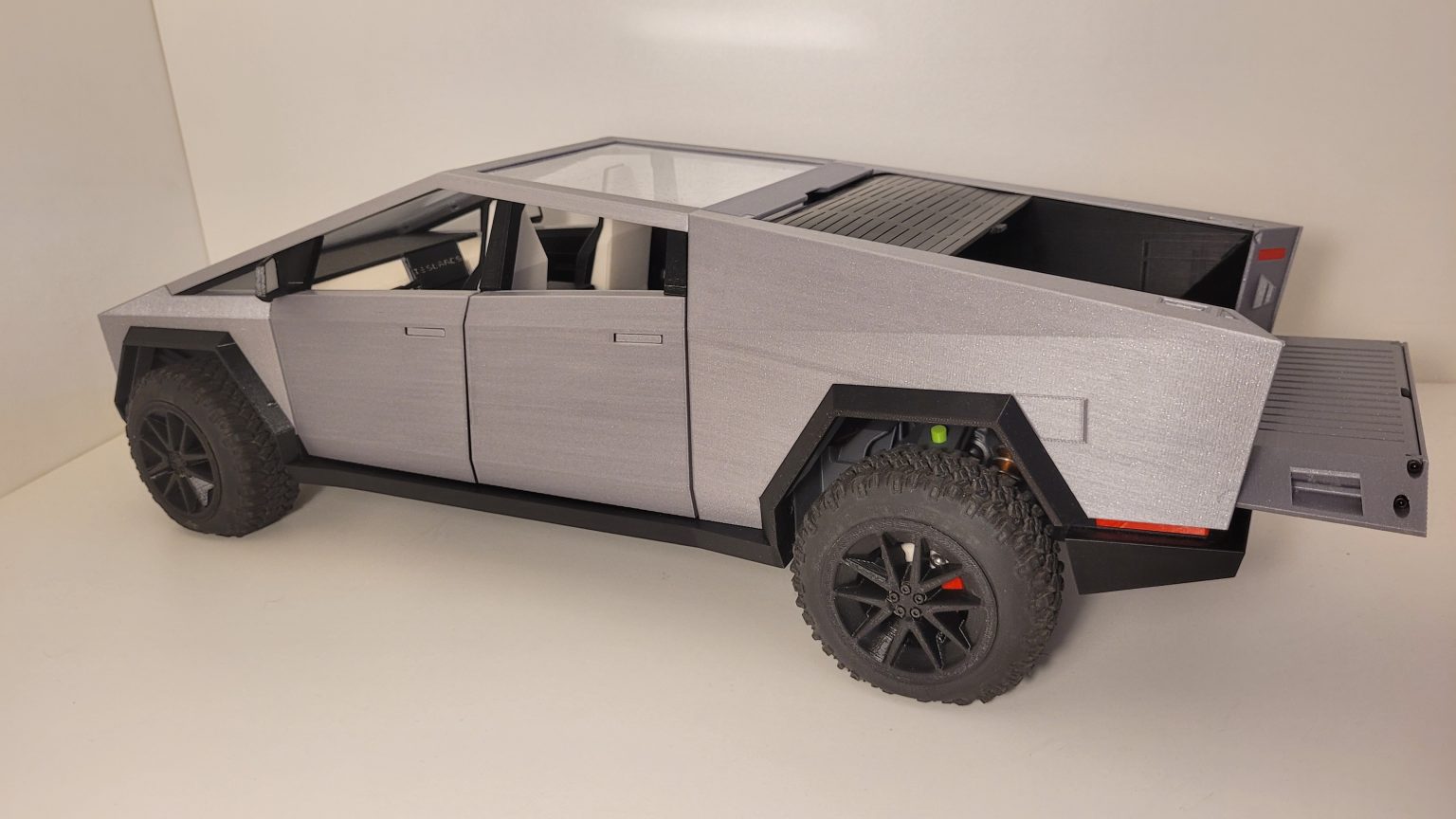 Tesla Cybertruck RC - TeslaRCs - Tesla Cybertruck RC cars