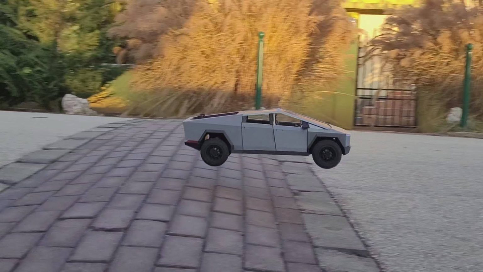 Tesla Cybertruck RC - TeslaRCs - Tesla Cybertruck RC cars